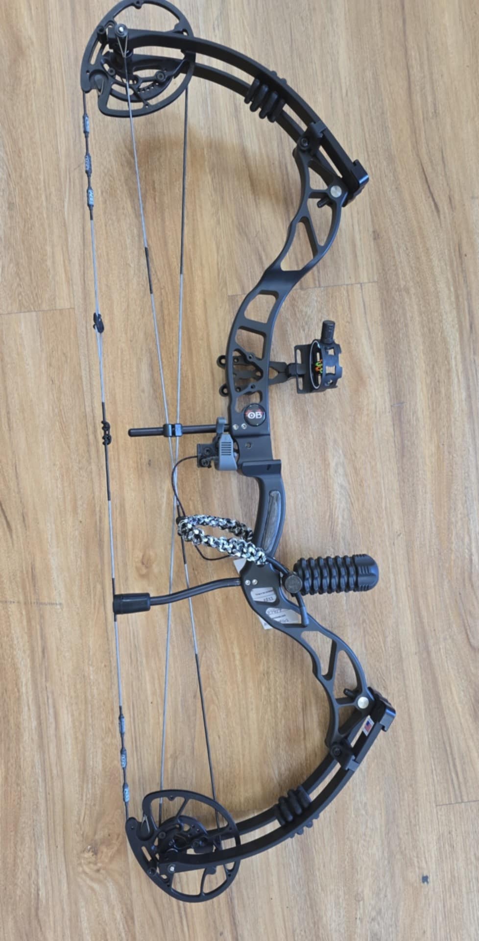 Obsession HB33 Compound Bow Package 60# Black LH
